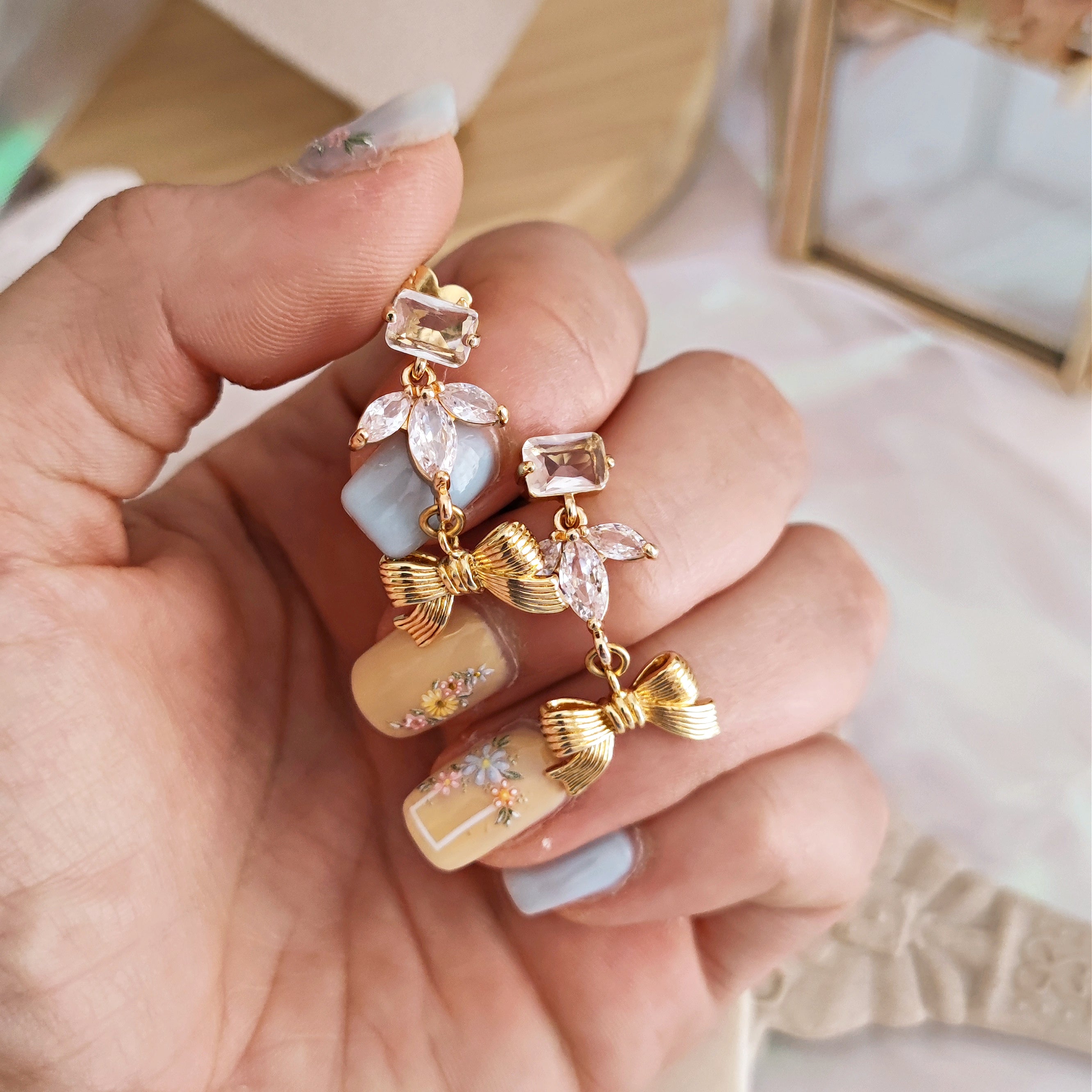 Hyacinth earrings with bows Lacchiappasognijewelry